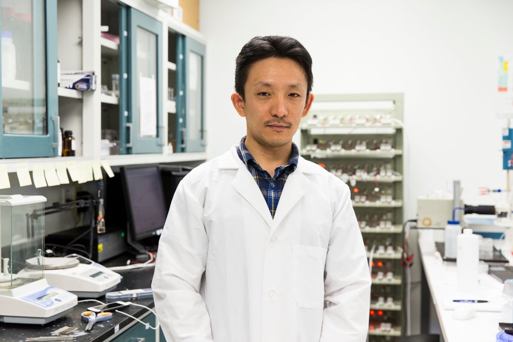 Researcher’s Nanomaterial Can Extract Hydrogen Fuel from Seawater