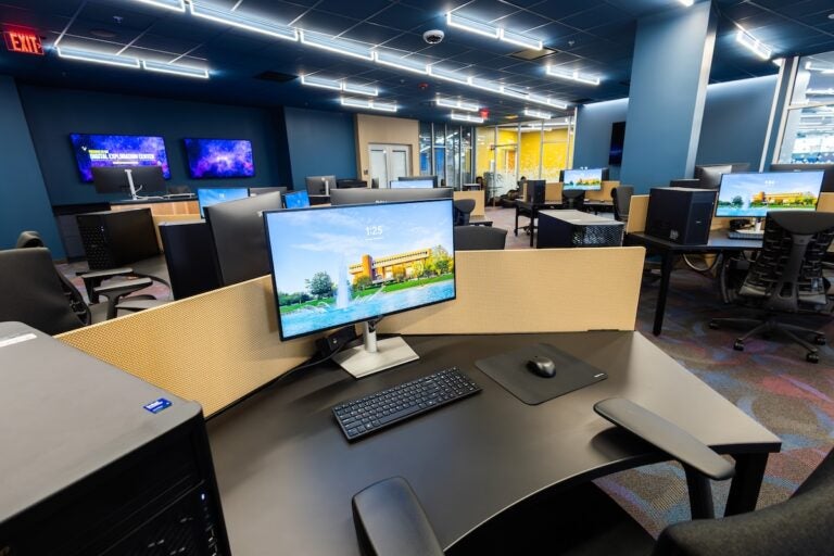 UCF Libraries Launches Digital Exploration Center, Expanding ...